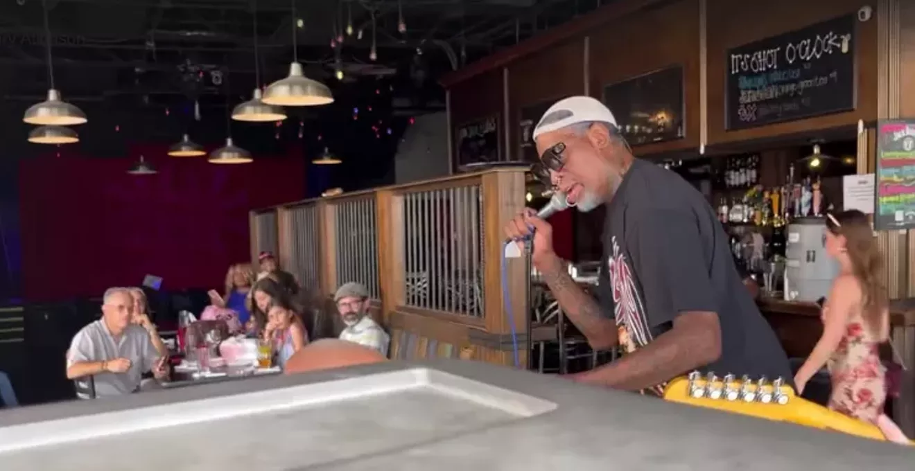 Video: A Dallas Deep Ellum Bar Gets Unexpected Show From Dennis Rodman ...