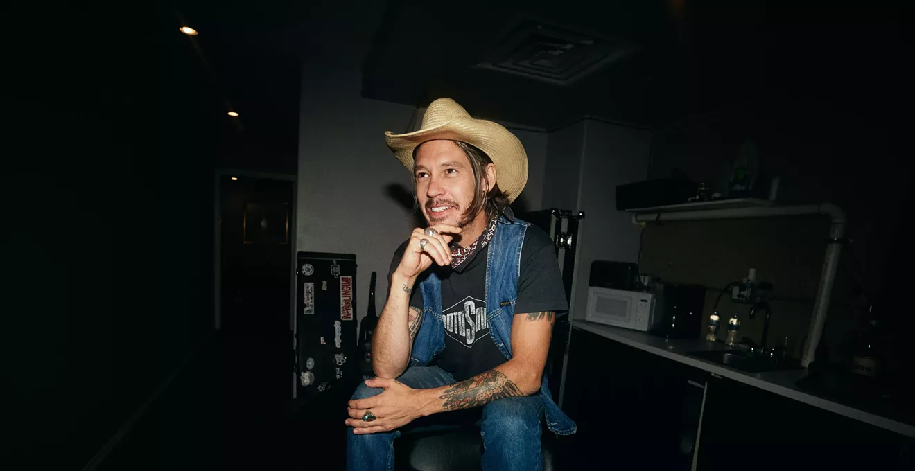 Jonathan Tyler Releases ‘Romantic, Cerebral’ New Single 'Moon & Stars ...