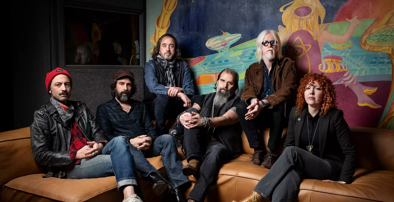 Steve Earle Is Not Wasting His Time With Politics but Telling Stories ...